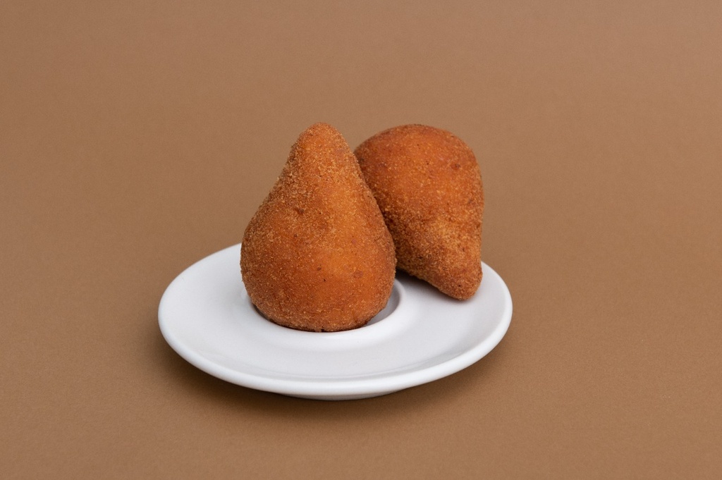 COXINHA DE FRANGO GRANDE | Bonissima Mangabeiras